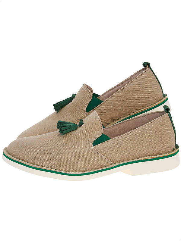 Mocassin beige en toile avec glands